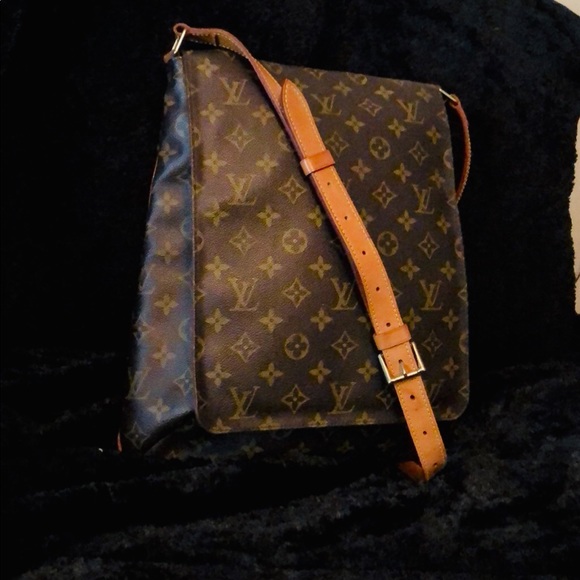 Louis Vuitton Musette Salsa Sizes Chart | Paul Smith